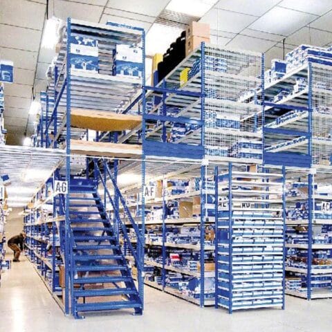 Metal Point Boltless Shelving | Warehouse Shelving System